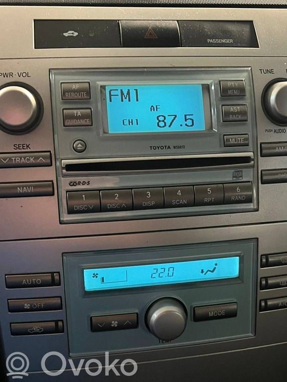 861200F010 Toyota Corolla Verso AR10 Radio/CD/DVD/GPS head unit, €65.00 ...