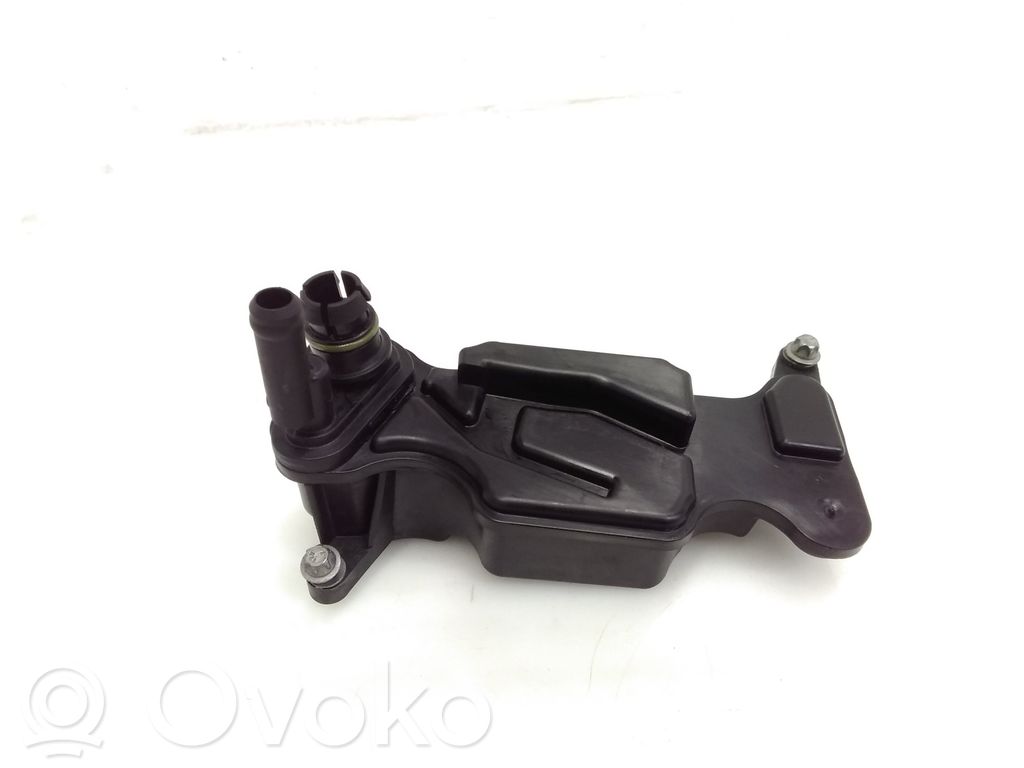 A2700104203 Mercedes-Benz CLA C117 X117 W117 Oil breather separator, € ...