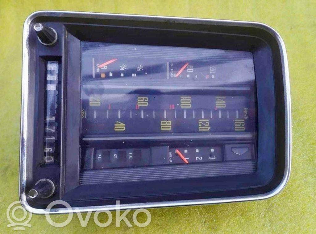 Mercedes-Benz 190 230 W110 W111 Speedometer (instrument cluster), €188. ...