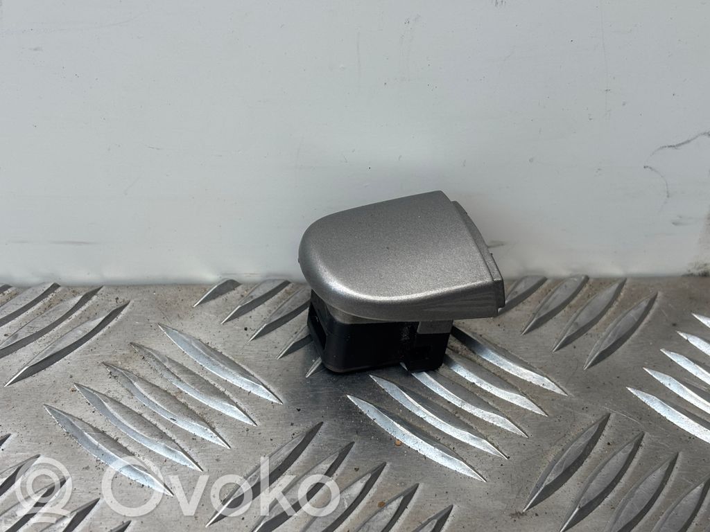 5N0839167B Skoda Rapid (NH) Front door handle cover, €10.89 | RRR