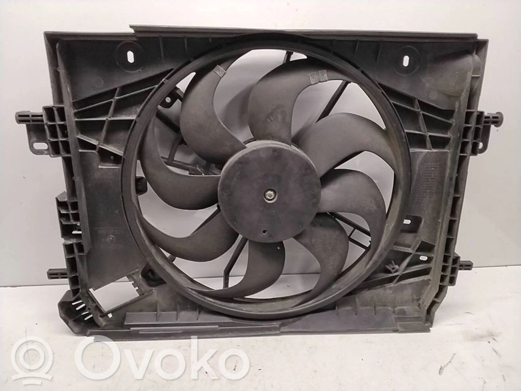 214818009R Renault Clio IV Ventilateur de refroidissement de radiateur ...