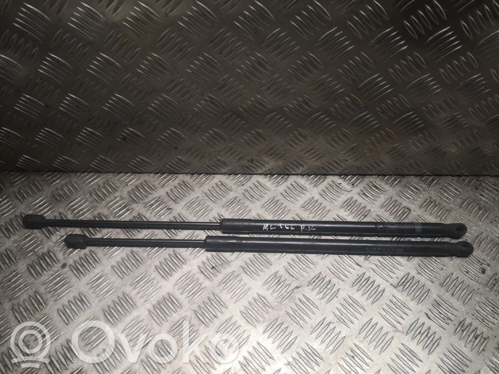 1669802464 Mercedes-Benz ML W166 Amortizatorius variklio dangčio, 15,00 ...