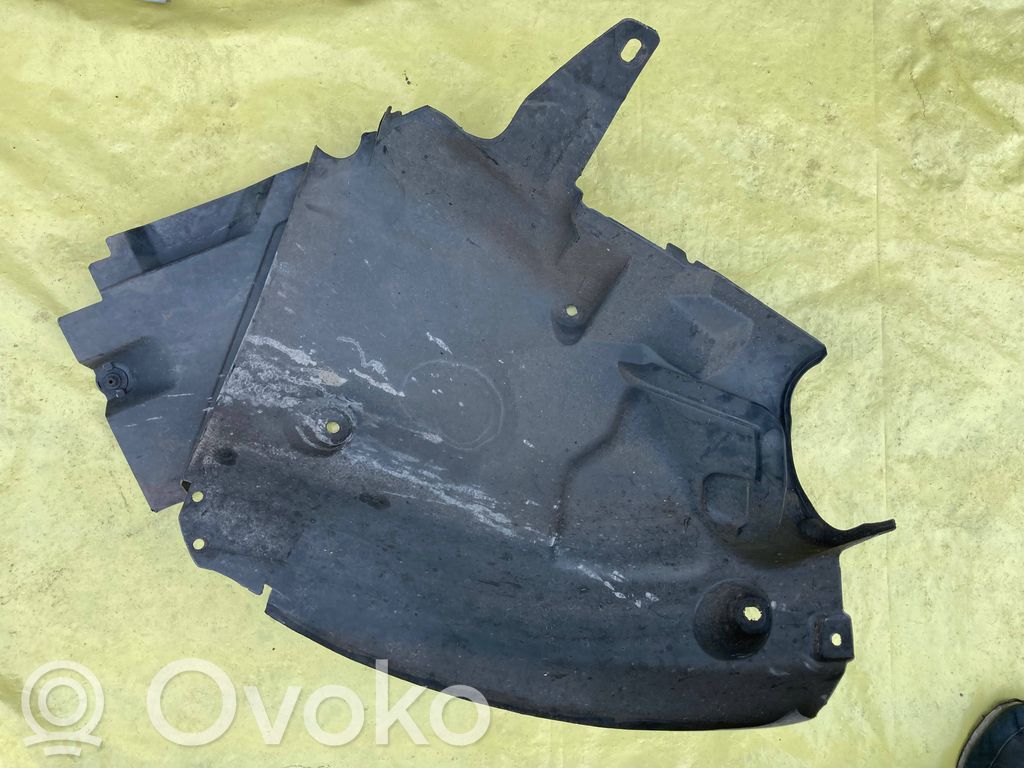 MEZ555 Mercedes-Benz C AMG W204 Pare-boue passage de roue avant ...