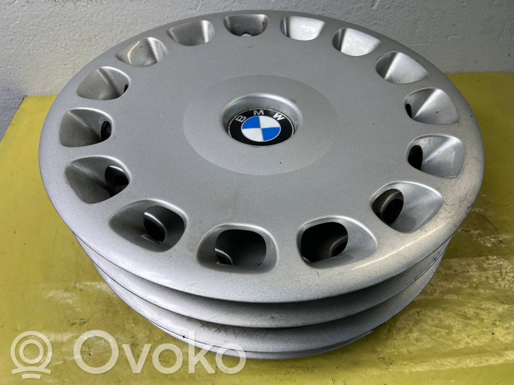 36131093324 Mercedes-Benz C W204 Enjoliveurs R15, 47,06 € | OVOKO