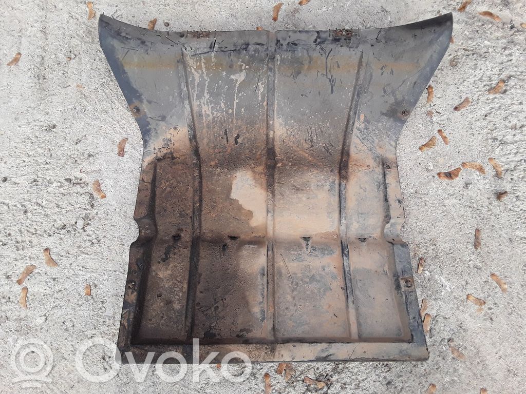 504080195 Iveco Daily 4th gen Engine splash shield/under tray, €14.77 | RRR