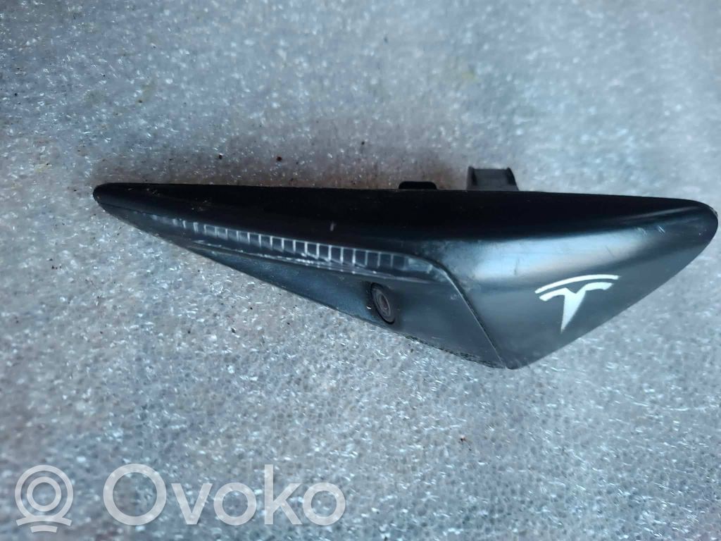 112510777C Tesla Model 3 Caméra latérale, 64,04 € | OVOKO