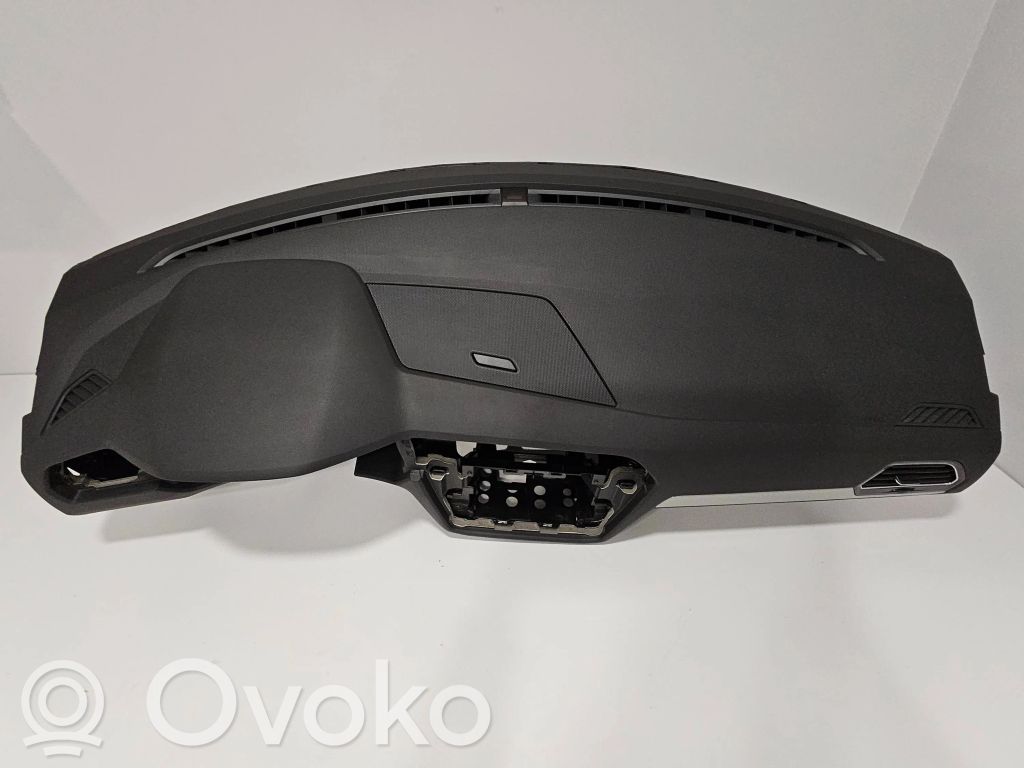 5NB857003P Volkswagen Tiguan Dashboard, €799.00 | RRR