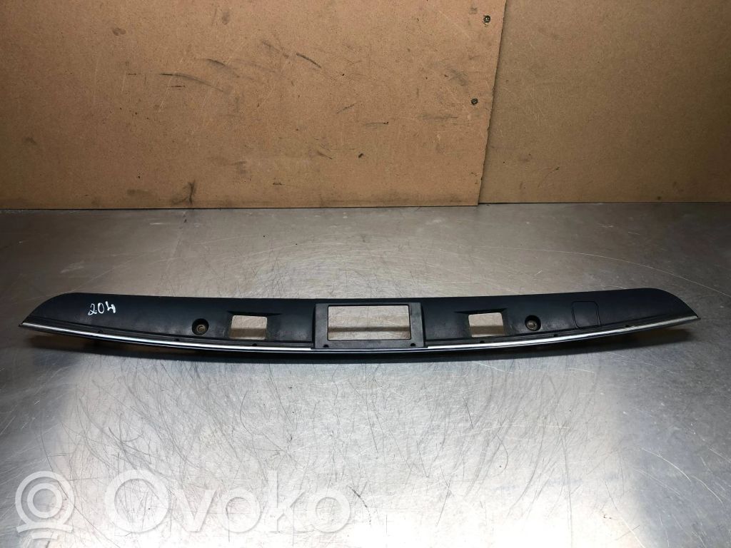 A2047400593 Mercedes-Benz C AMG W204 Takaluukun rekisterikilven valon ...