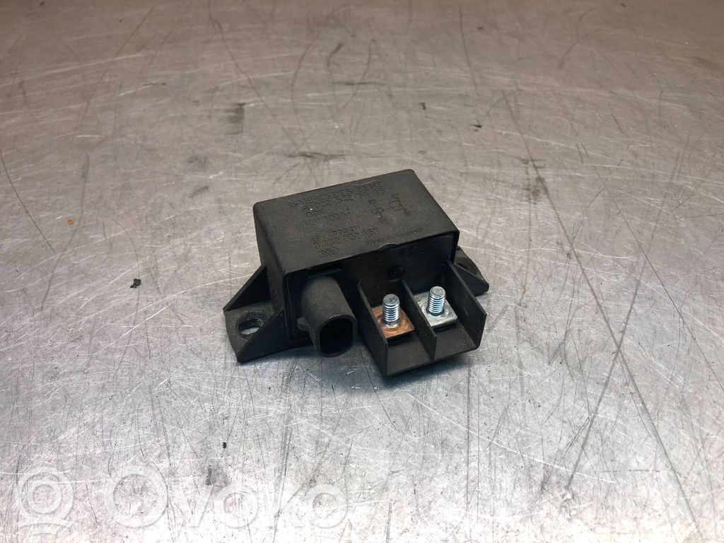 A0025426419 Mercedes-Benz E W211 Relais de charge, 15,00 € | OVOKO