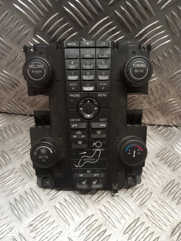 30737670 Volvo V50 Climate control unit, €30.00 | RRR