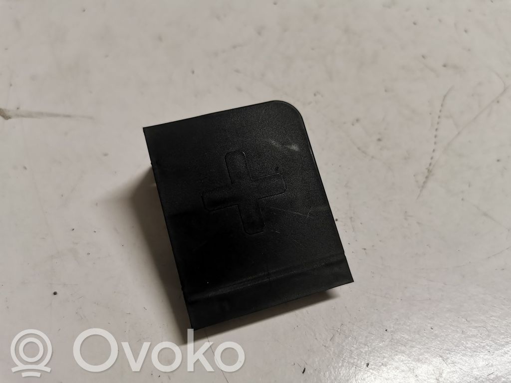 OTA5268 Audi A5 8T 8F Couvercle de boîtier de batterie 8K0915429C ...