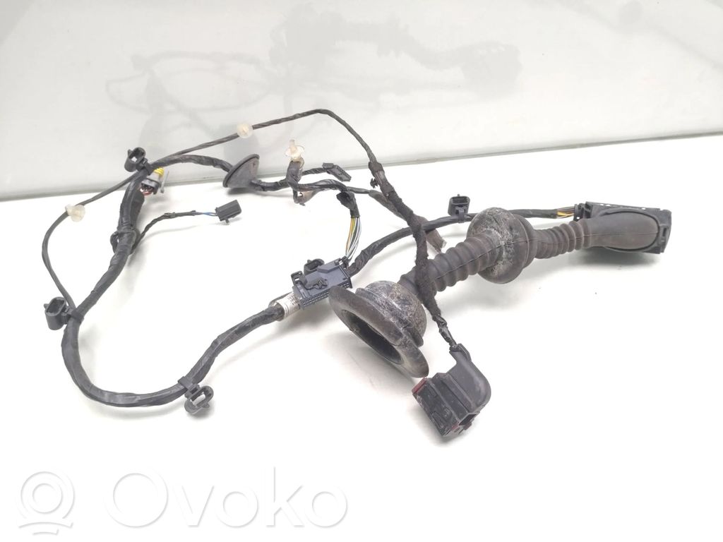 13201590 Opel Zafira B Priekinių durų instaliacija, 18,00 € | RRR