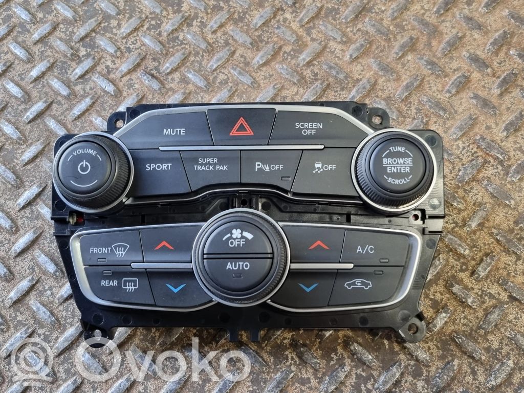 68293624AC Dodge Charger Unité de contrôle climatique, 90,00 € | OVOKO