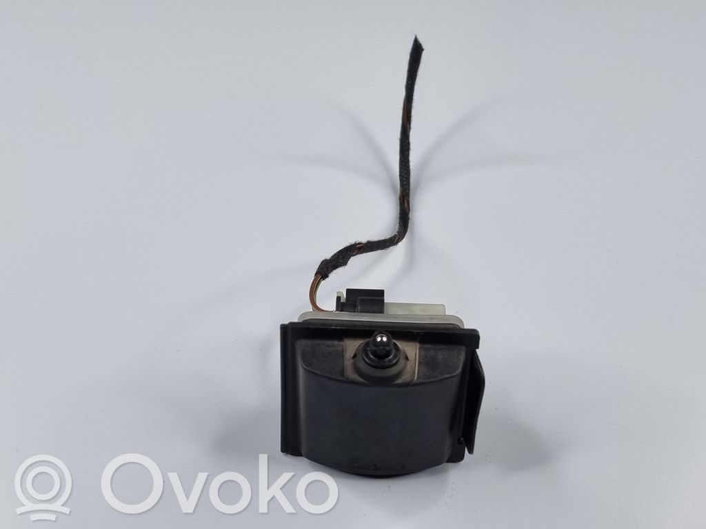A0008202205 Mercedes-Benz GLS X167 Fuel tank cap lock motor, €40.00 | RRR