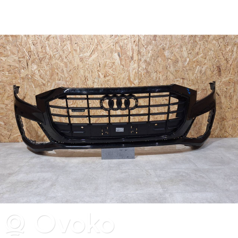 4m8807437d Audi Q8 Priekinis bamperis, 580,00 € | RRR