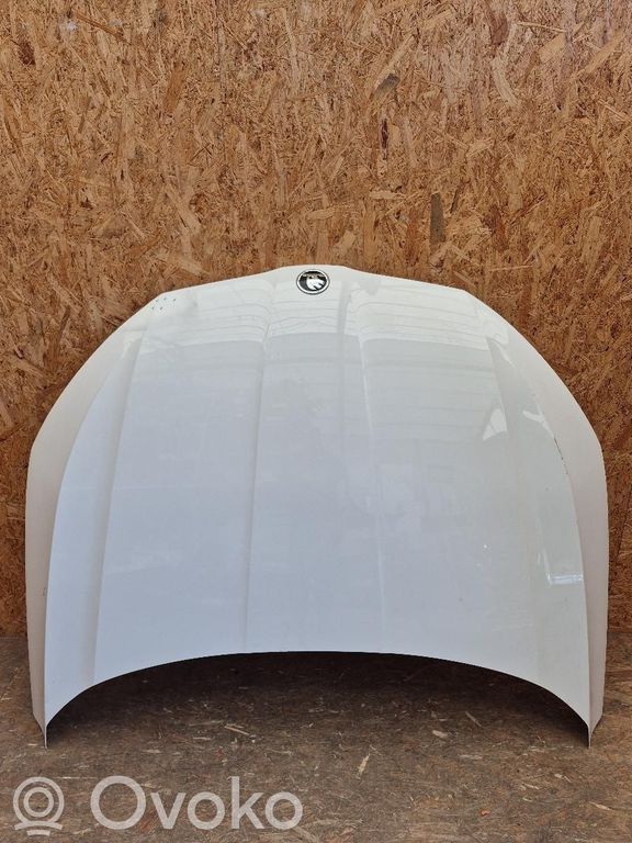 M5E3 Skoda Octavia Mk4 Engine bonnet/hood, €216.47 | RRR