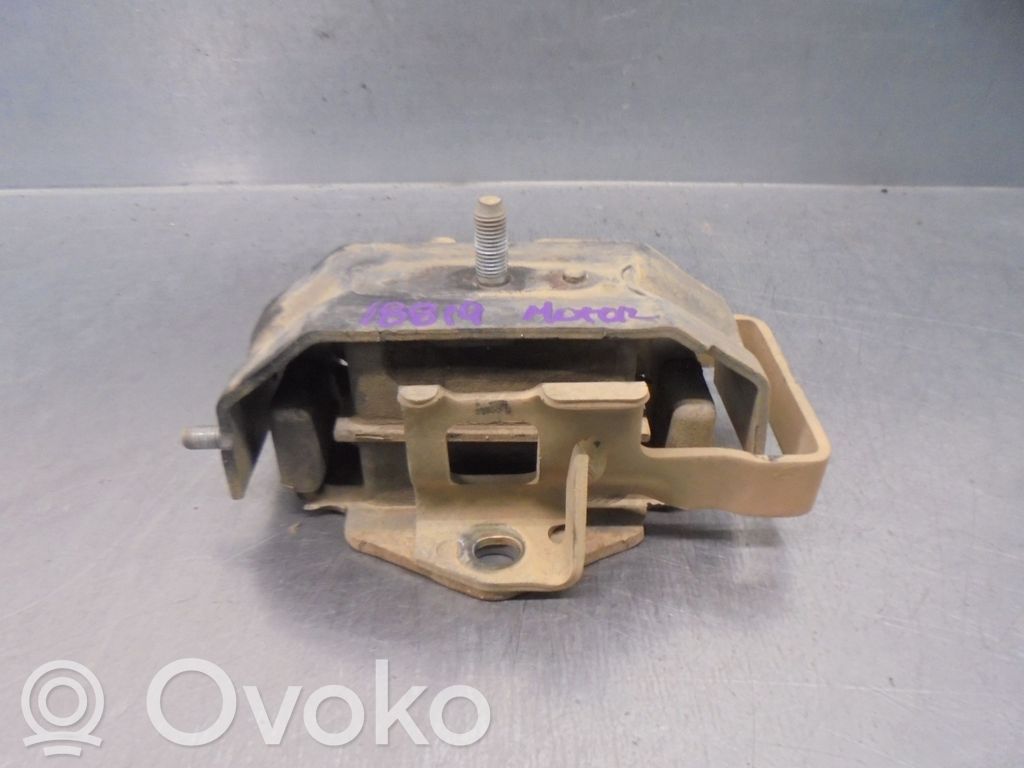 MR210032 Mitsubishi Montero Engine mount bracket, €43.30 | RRR