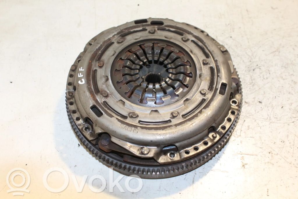 03L105266CC Volkswagen Tiguan Kit d'embrayage, 127,50 € | OVOKO