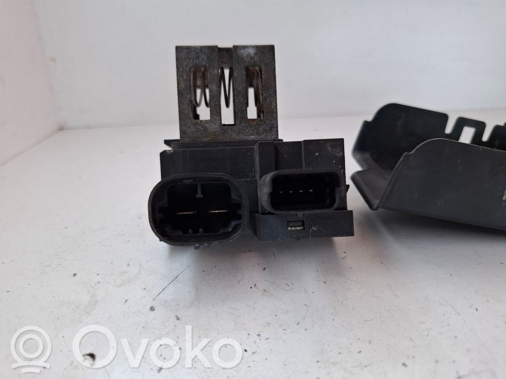 98372a01 Peugeot 208 Heater blower motor/fan resistor, €27.78 | RRR