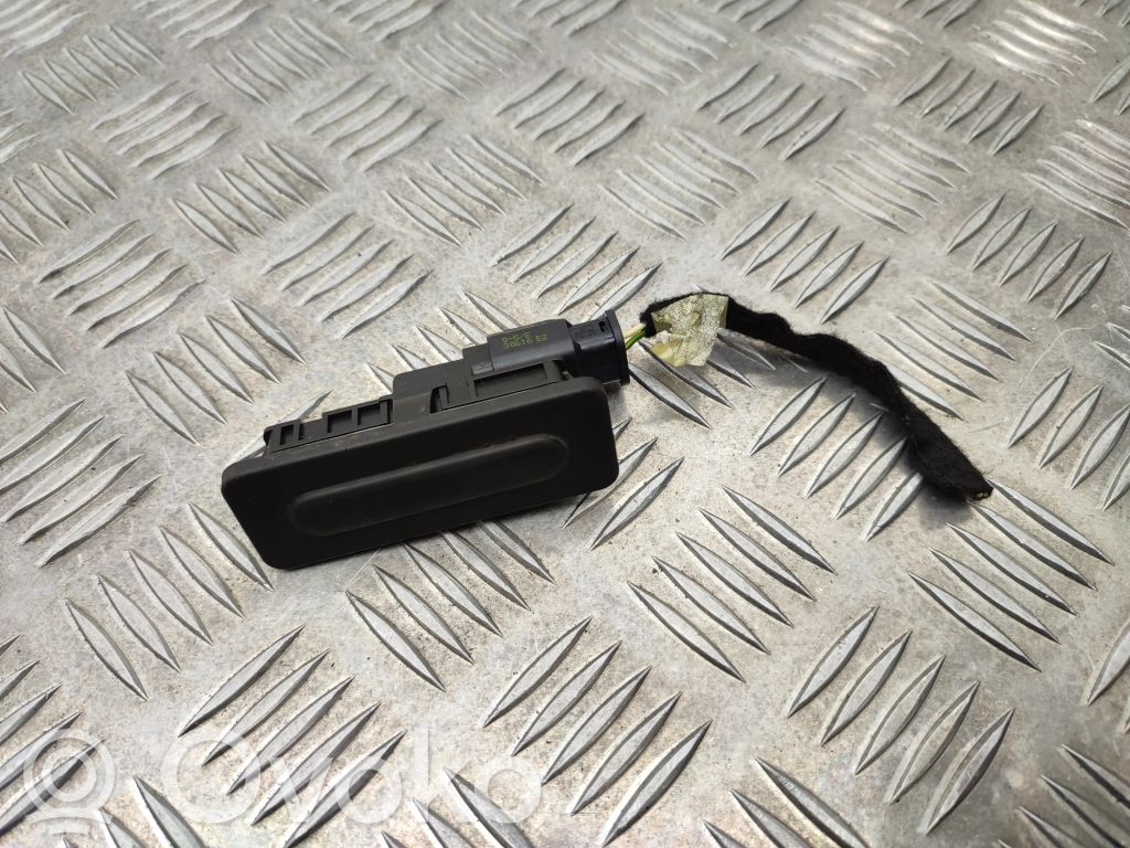 9676028380 Peugeot 308 Poignée extérieure de hayon arrière, 14,00 € | OVOKO