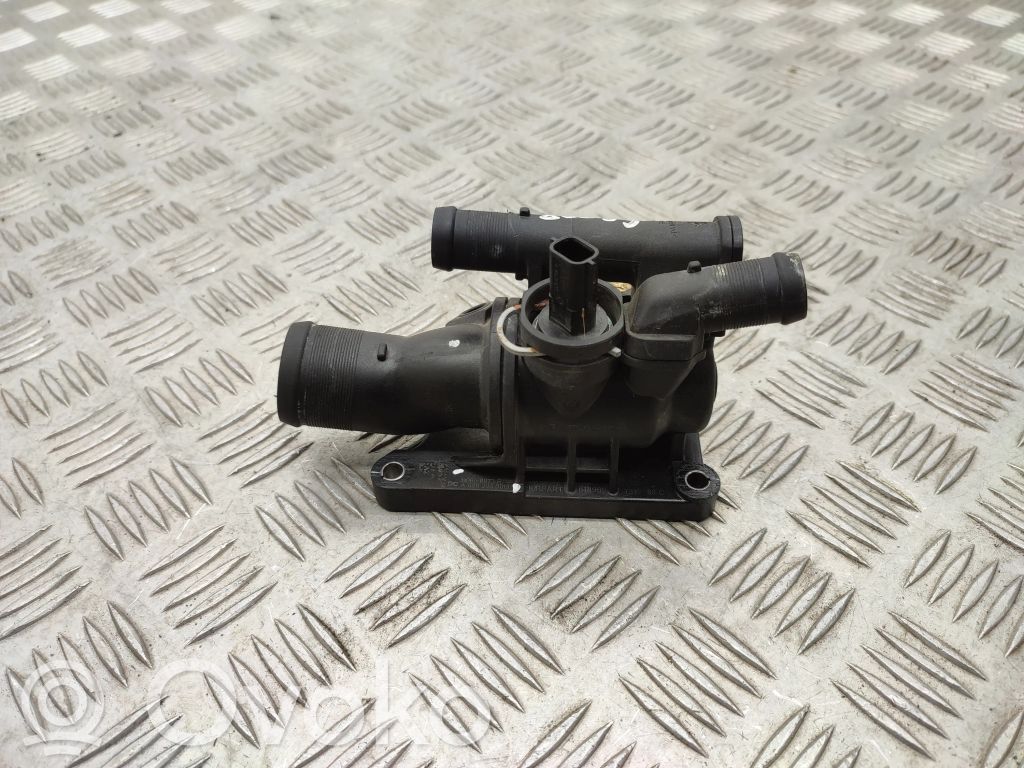 110606973R Renault Express Boîtier de thermostat / thermostat, 35,00 ...