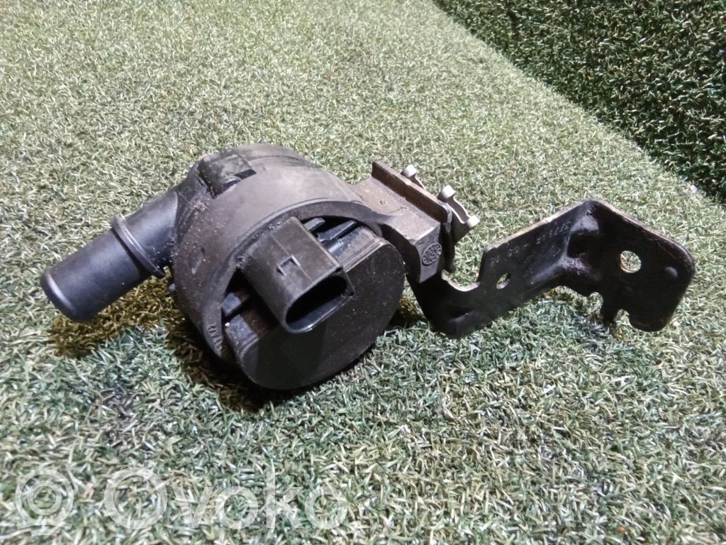 144B00004R Renault Master III Pompe à eau de liquide de refroidissement ...