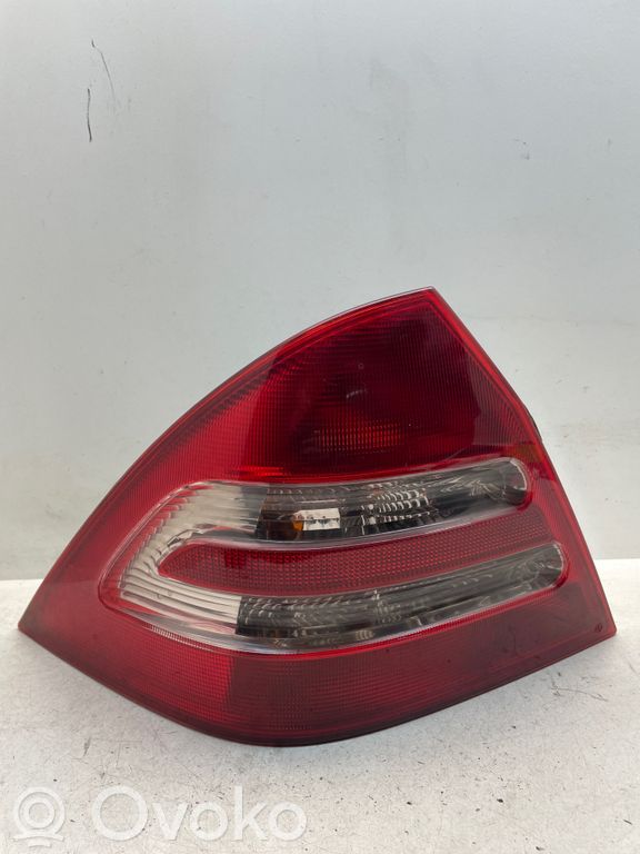 2038200164 Mercedes-Benz C W203 Galinis žibintas kėbule, 30,00 € | RRR