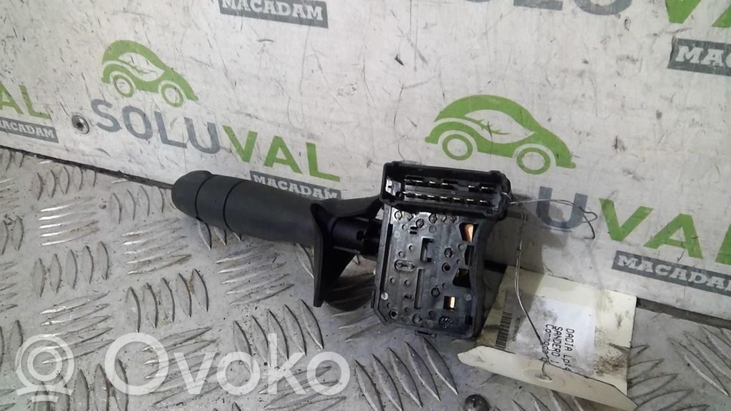 6001551357 Dacia Sandero Commodo d'essuie-glace, 45,00 € | OVOKO