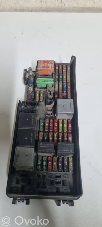 A1645400272 Mercedes-Benz ML W164 Module de fusibles, 10,00 € | OVOKO