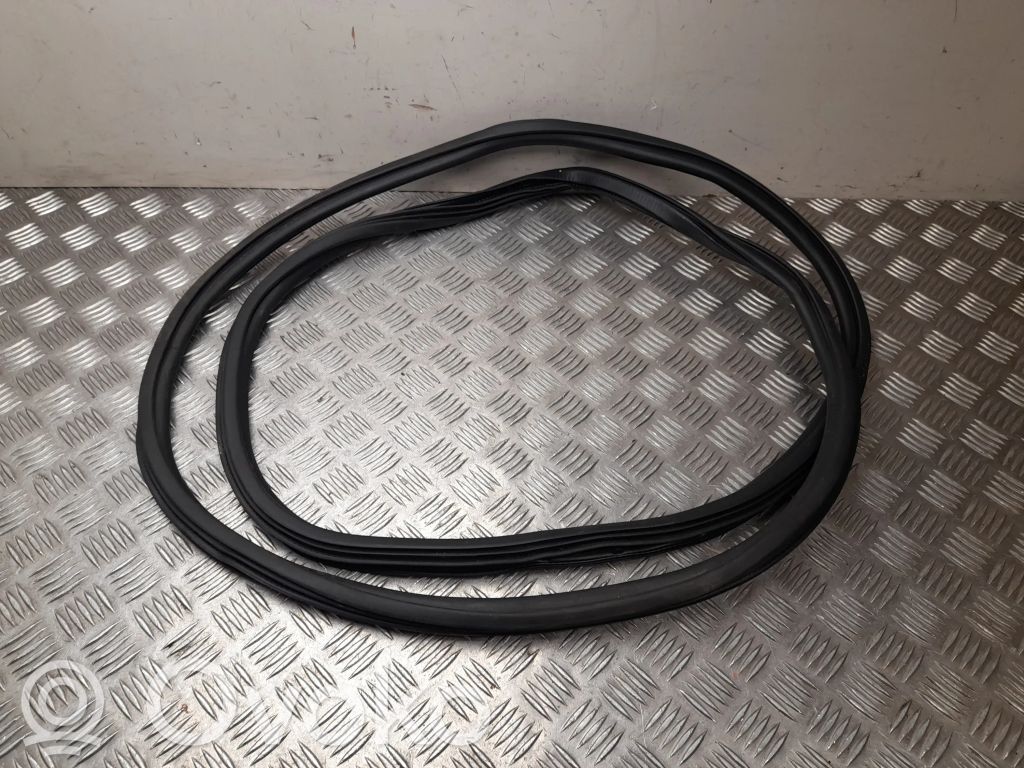 001 Audi A4 S4 B9 Rubber seal rear door, €25.00 | RRR