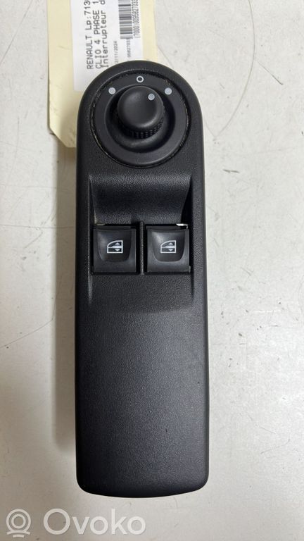 254114238R Renault Clio IV Electric window control switch, €35.00 | RRR