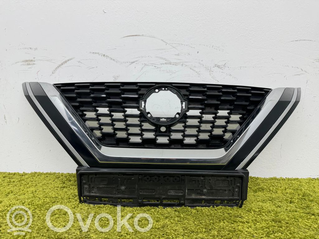 62310-6ua0a Nissan Qashqai J12 Front bumper upper radiator grill, €117. ...