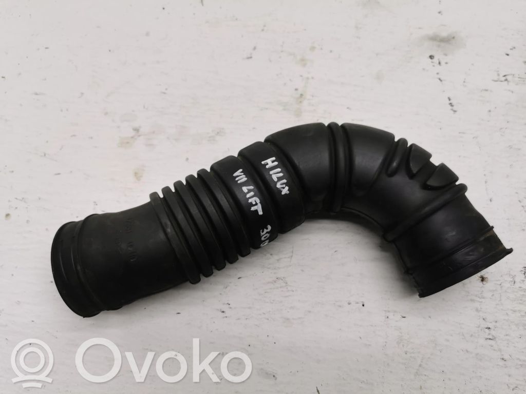 Toyota Hilux (N50, N60, N70) Air intake duct part, €6.96 | RRR