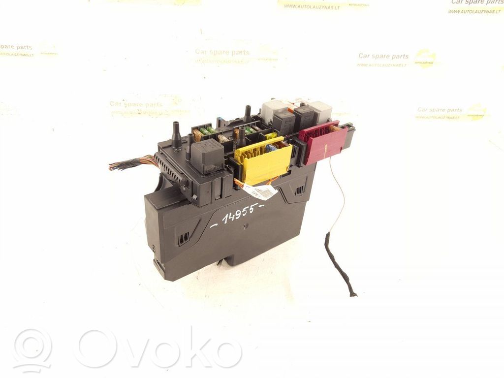 A2049060105 Mercedes-Benz C W204 Boîte à fusibles, 41,38 € | OVOKO