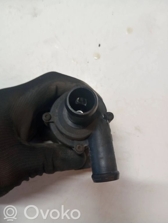 31320347 Volvo V40 Cross country Pompe à eau de liquide de ...