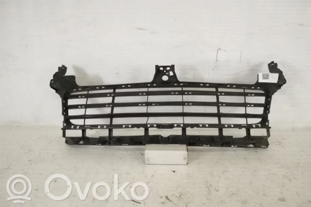 9Y0807683P Porsche Cayenne (92A) Front bumper upper radiator grill, € ...