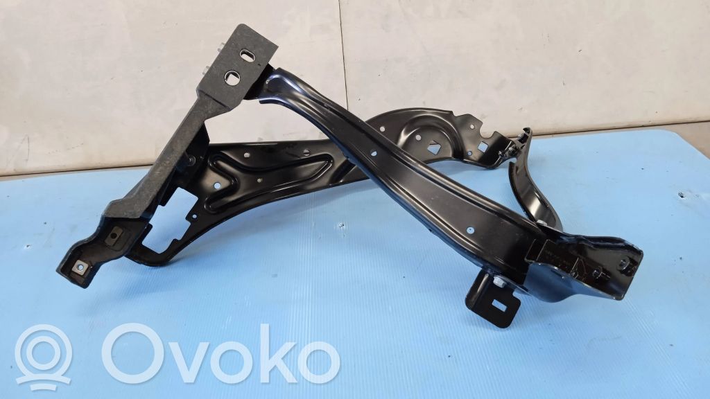 A2126200291 Mercedes-Benz E W212 Priekinio žibinto laikiklis, 52,00 € | RRR