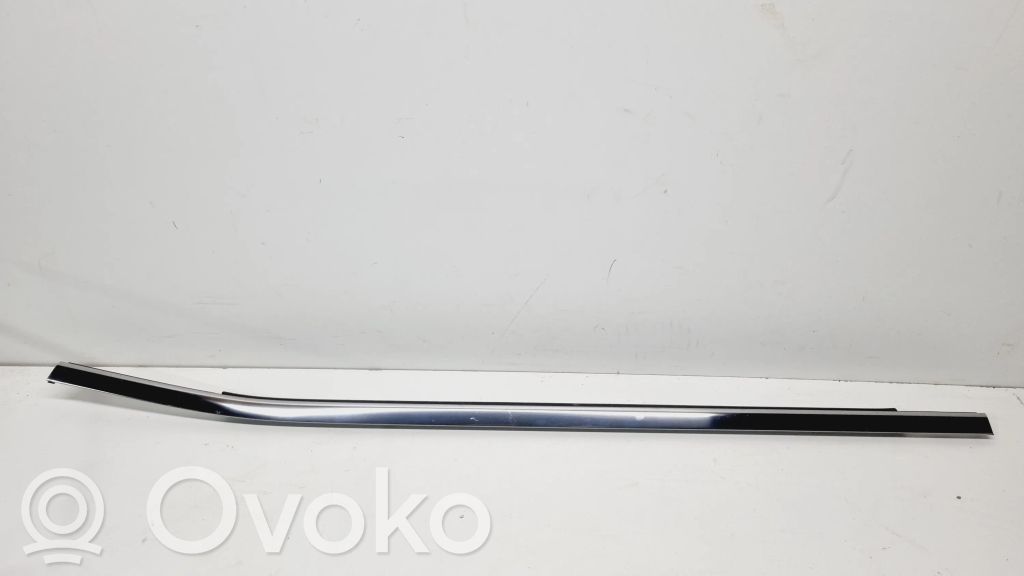 828206UA0A Nissan Qashqai J12 Moulure de porte arrière, 49,00 € | OVOKO