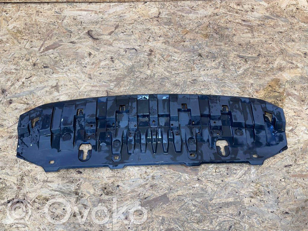 3V0807611A Skoda Superb B8 (3V) Front bumper skid plate/under tray, €42 ...