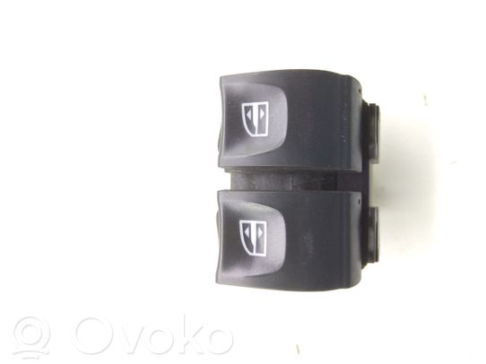 254118044R Renault Clio IV Interrupteur commade lève-vitre, 8,50 € | OVOKO