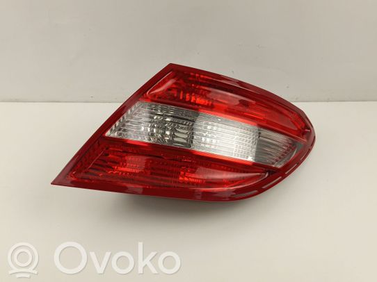 A2048200264 Mercedes-Benz CLK AMG A208 C208 Feux arrière / postérieurs ...
