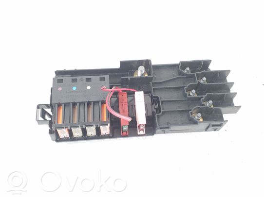 A1645450201 Mercedes-Benz ML W164 Module de fusibles, 7,00 € | OVOKO