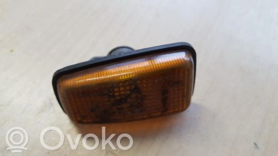 3807 Peugeot Partner Feu clignotant répétiteur d'aile avant, 6,50 € | OVOKO