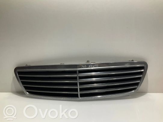 A2038800183 Mercedes-Benz C W203 Grille de calandre avant, 30,00 € | OVOKO