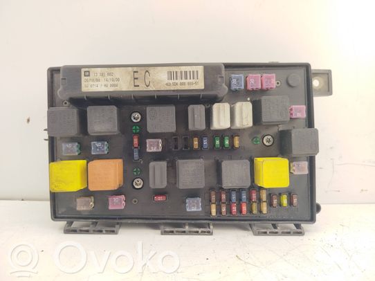 13181662 Opel Astra H Module de fusibles, 40,00 € | OVOKO
