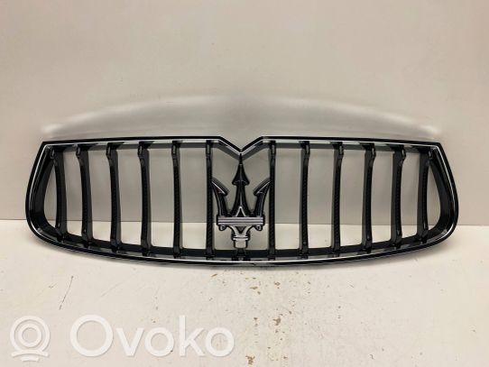 670011097 Maserati Ghibli Grille calandre supérieure de pare-chocs ...