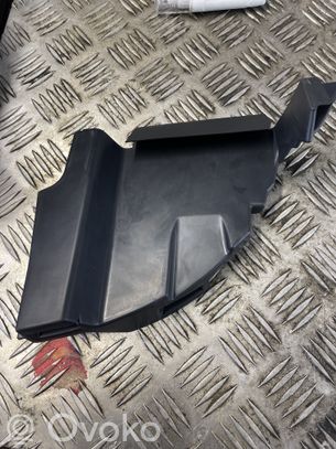 628167873R Dacia Duster II Coin du pare-chocs avant, 25,00 € | OVOKO