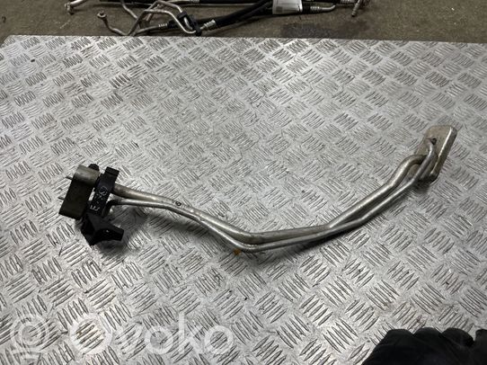 6945725 BMW X5 E70 Air conditioning (A/C) pipe/hose, €10.00 | RRR