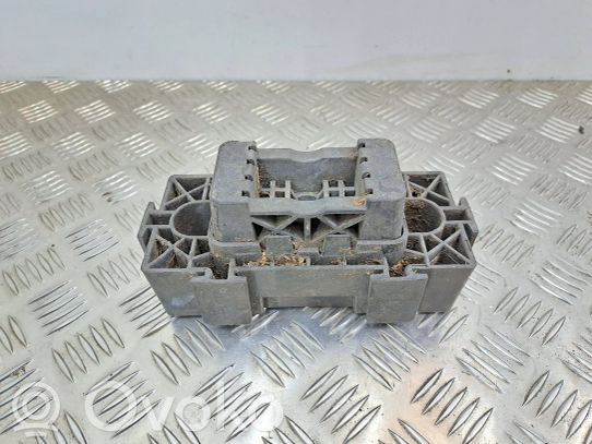 A2046920028 Mercedes-Benz C W205 Jack pad point de levage au Cric, 5,00 ...