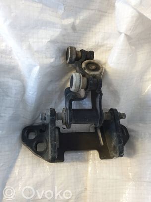 A9067600347 Mercedes-Benz Sprinter W906 Rouleau guidage pour porte ...